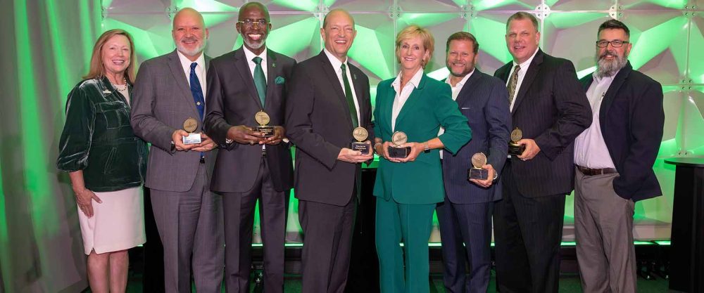 Alumni Association honors six individuals at annual awards ceremony ...